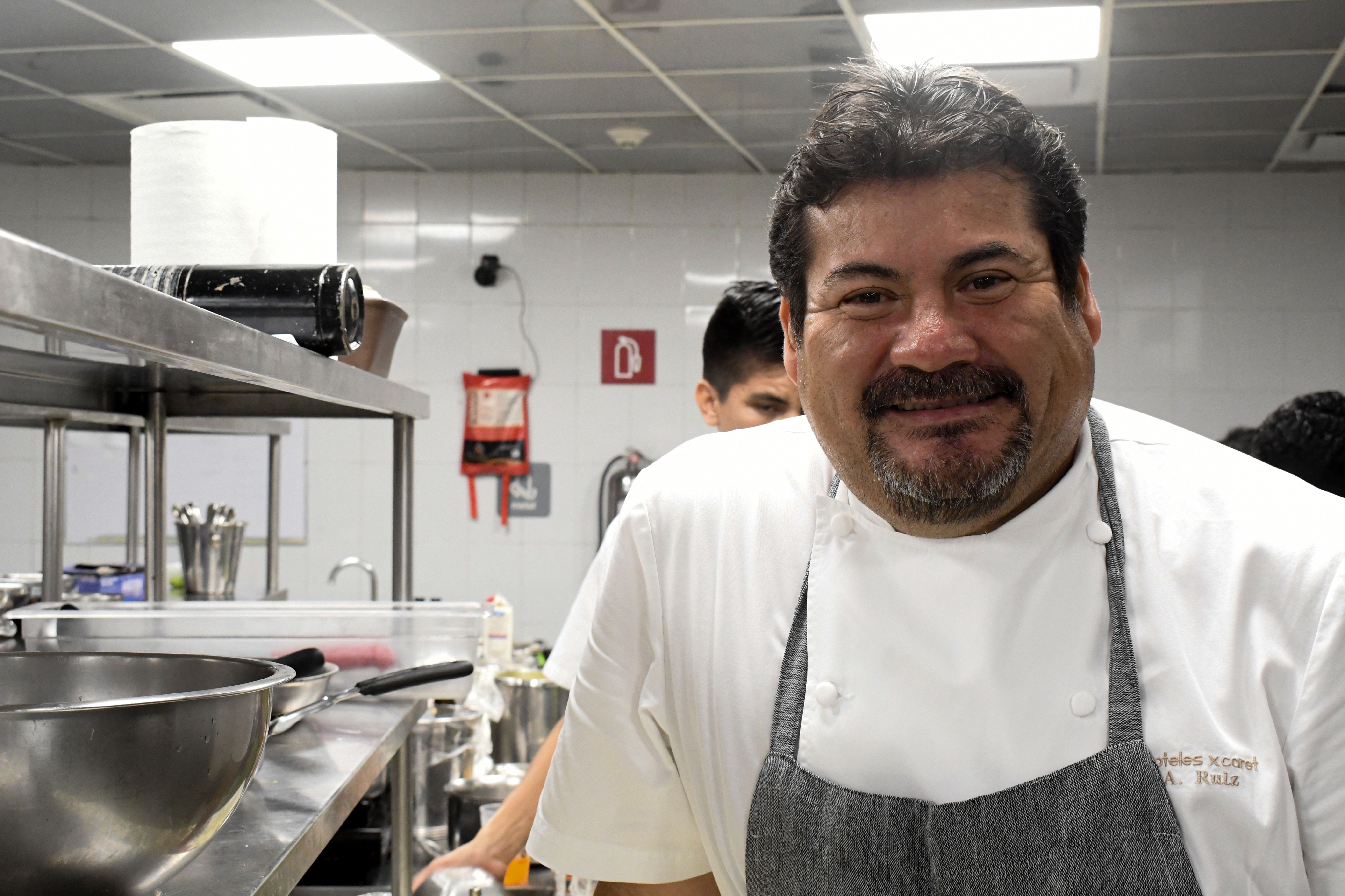 Chef Alejandro Ruiz se integra al Hotel Xcaret México en “La Cantina ...